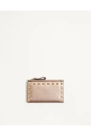 Valentino Garavani Rockstud Laminated Grainy Calfskin Card Holder With Zip - Natural