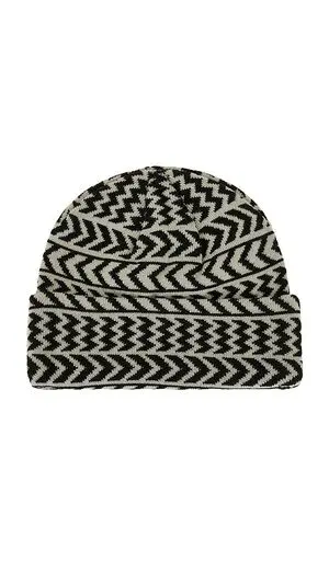 AUTUMN HEADWEAR Chevron Beanie