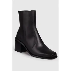Manela Chelsea Boot Booties For Women