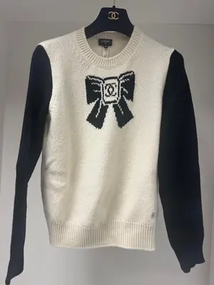 Chanel Black And White Bow Knit