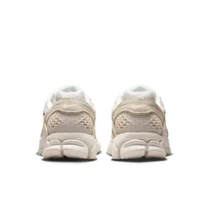 Nike Zoom Vomero Sneakers With Reflective Details - Grey