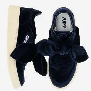 AUTRY Medalist Low Velvet Bow Sneakers