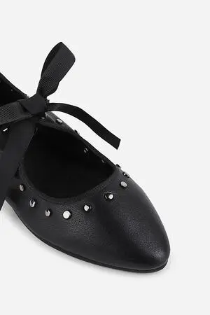 Intentionally Blank Peak Ribbon-tie Ballet Flats
