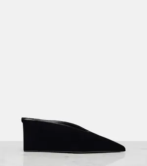 Alaïa Cube 75 Velvet Wedge Pumps - Silver