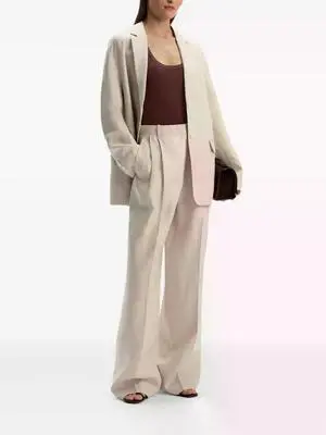 12 STOREEZ Tailored Linen Blazer