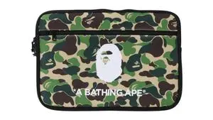 A BATHING APE Abc Camo 13 Inch Pc Case - Green