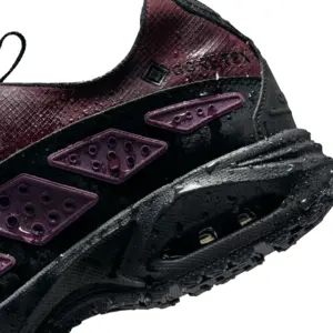 Nike Air Max Sndr Gore-tex Sneakers - Red