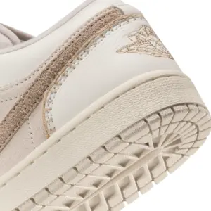 JORDAN 1 Low Se Sneakers - Brown