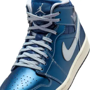 JORDAN 1 Mid Se Sneakers