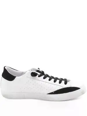 2 STAR Prime Star Sneakers