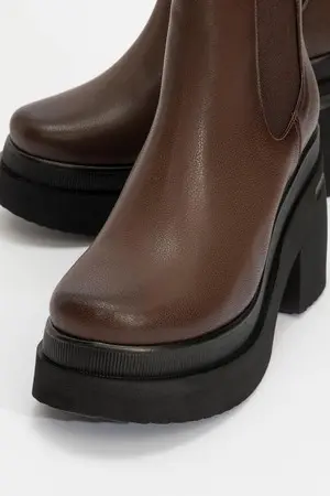 PROLOGUE SHOES Antwerp Chelsea Boot - Brown Faux Leather