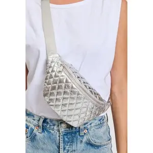 MODA LUXE Quilted Metallic Belt Bag