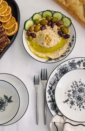 STONE + LAIN Esme Porcelain 16-piece Dinnerware Set