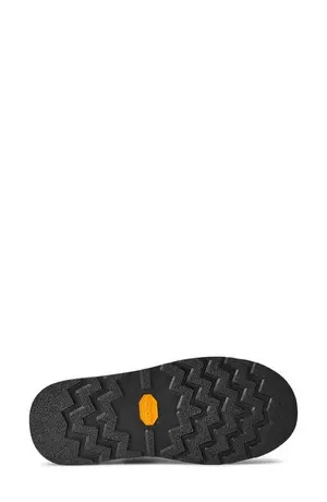 UGG X Sacai Hiking Boots - Chestnut