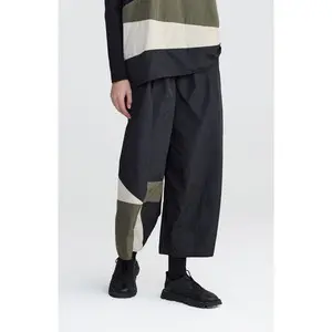 LUUKAA Cropped Graphic Pants - Black
