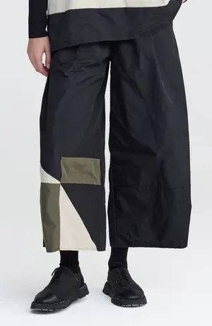 LUUKAA Cropped Graphic Pants