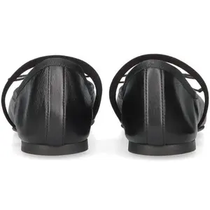 Pretty Ballerinas Wide Mary Jane - Black
