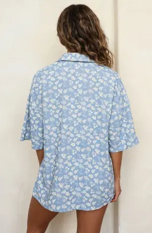 DIPPIN DAISY'S Hawaii Button-up Top