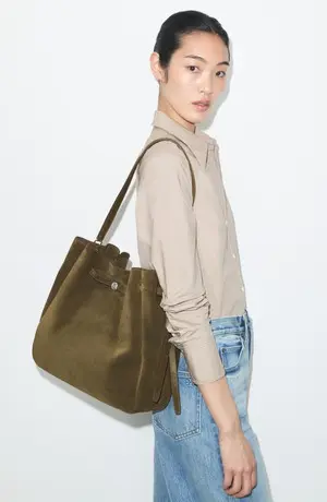 Tory Burch Romy Suede Bucket Bag - Leccio