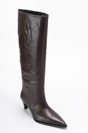 Pull-On Leather Boots