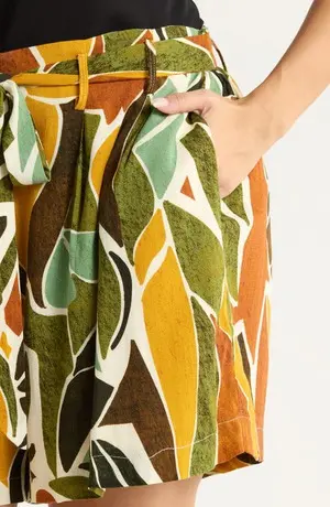 SUGARLIPS Tropical Wave High-waist Shorts
