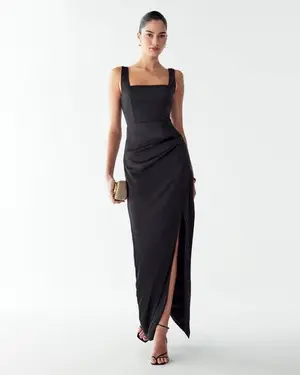 WILLA Detroit Maxi Dress - Black