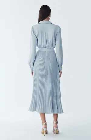 WILLA Mckenzi Midi Dress With Pleated Skirt - Sky