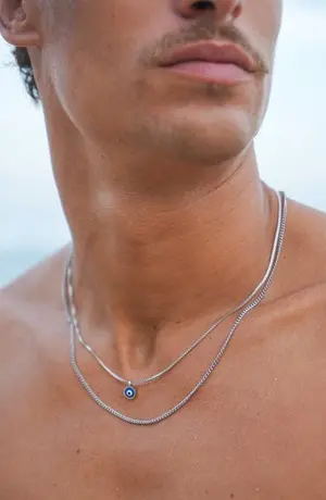 Estée Lauder Fine Curb Chain Necklace