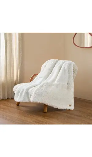 UGG HOME Corben Throw Blanket In White