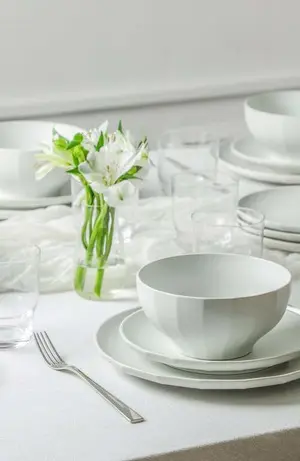 STONE + LAIN Rio Stoneware 16-piece Dinnerware Set With Glasses - Beige