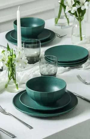STONE + LAIN Rio Stoneware 16-piece Dinnerware Set With Glasses - Green
