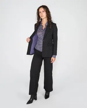 LORDS OF HARLECH Julia Stretch Wool Tailored Blazer - Black
