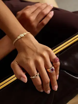 Shay 18-karat Rose Ruby Signet Ring