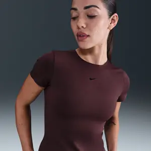 Women's Form-Fitting Long Sleeve Tops