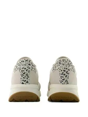 NEW BALANCE 370 Leopard-print Sneakers