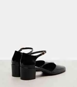THE ROW Penelope Leather Pumps - Black