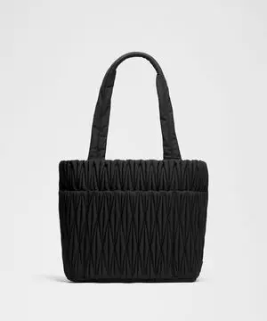 Lululemon Diamond Quilted 14l Tote Bag