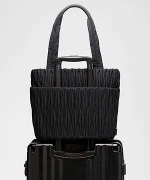 Lululemon Diamond Quilted 14l Tote Bag