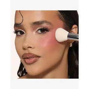 HUDA BEAUTY Diffusing Cheek Brush