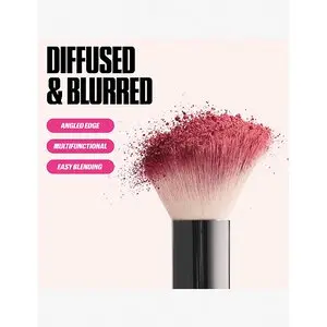 HUDA BEAUTY Diffusing Cheek Brush