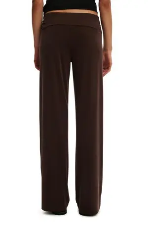 COTTON ON Relaxed Leg Pant - Dark Oak