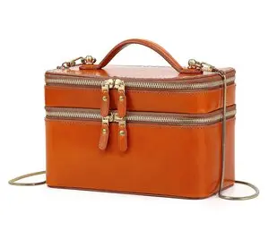 OLD TREND Ixia Leather Train Case With Chain Strap