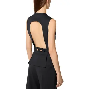 Tresse Fitted Sleeveless Blazer