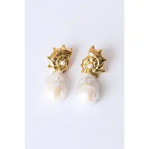 CLASSICHARMS Leah Seashell Baroque Pearl Drop Earrings - Gold