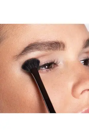 Trish Mcevoy 63 Min Fan Brush - Brown