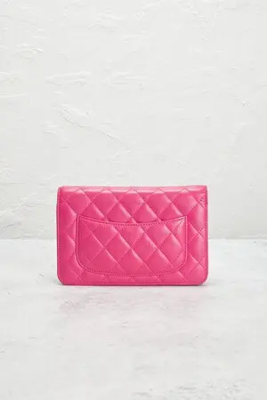 Chanel Lambskin Wallet On Chain - Pink
