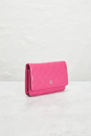 Chanel Lambskin Wallet On Chain - Pink