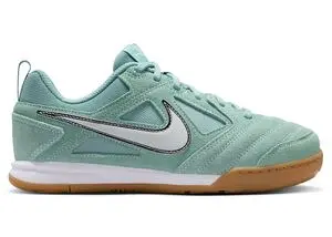 Nike Gato Sneakers