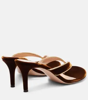 GIANVITO ROSSI Calypso 70 Velvet Thong Sandals - Brown
