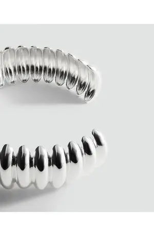 Mango Ridge Embossed Choker Necklace